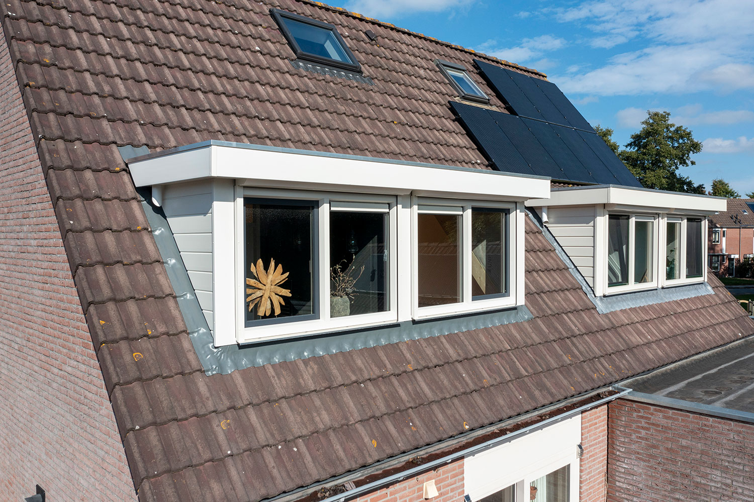 Kunststof IsoPlus dakkapel: Compacter, sterker en energiezuiniger